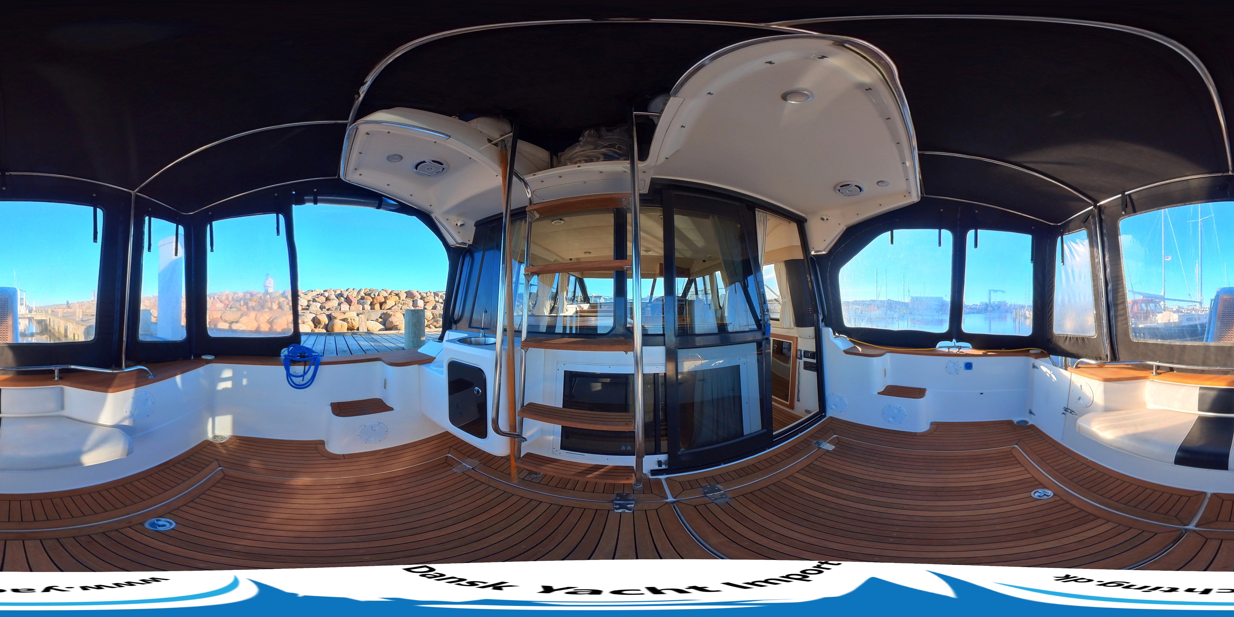 Bayliner 3688 agterdæk