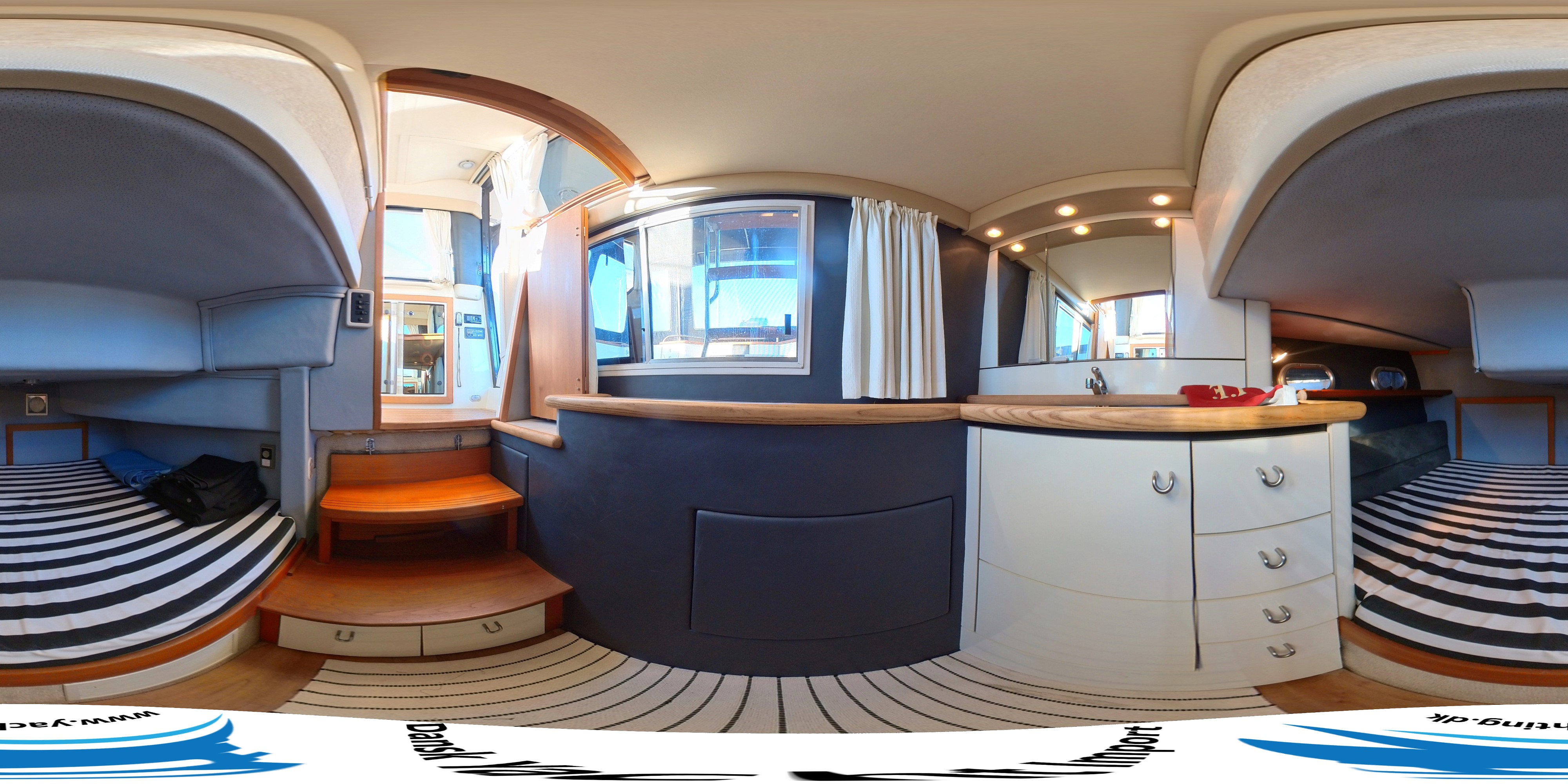 Bayliner 3688 midtkabine